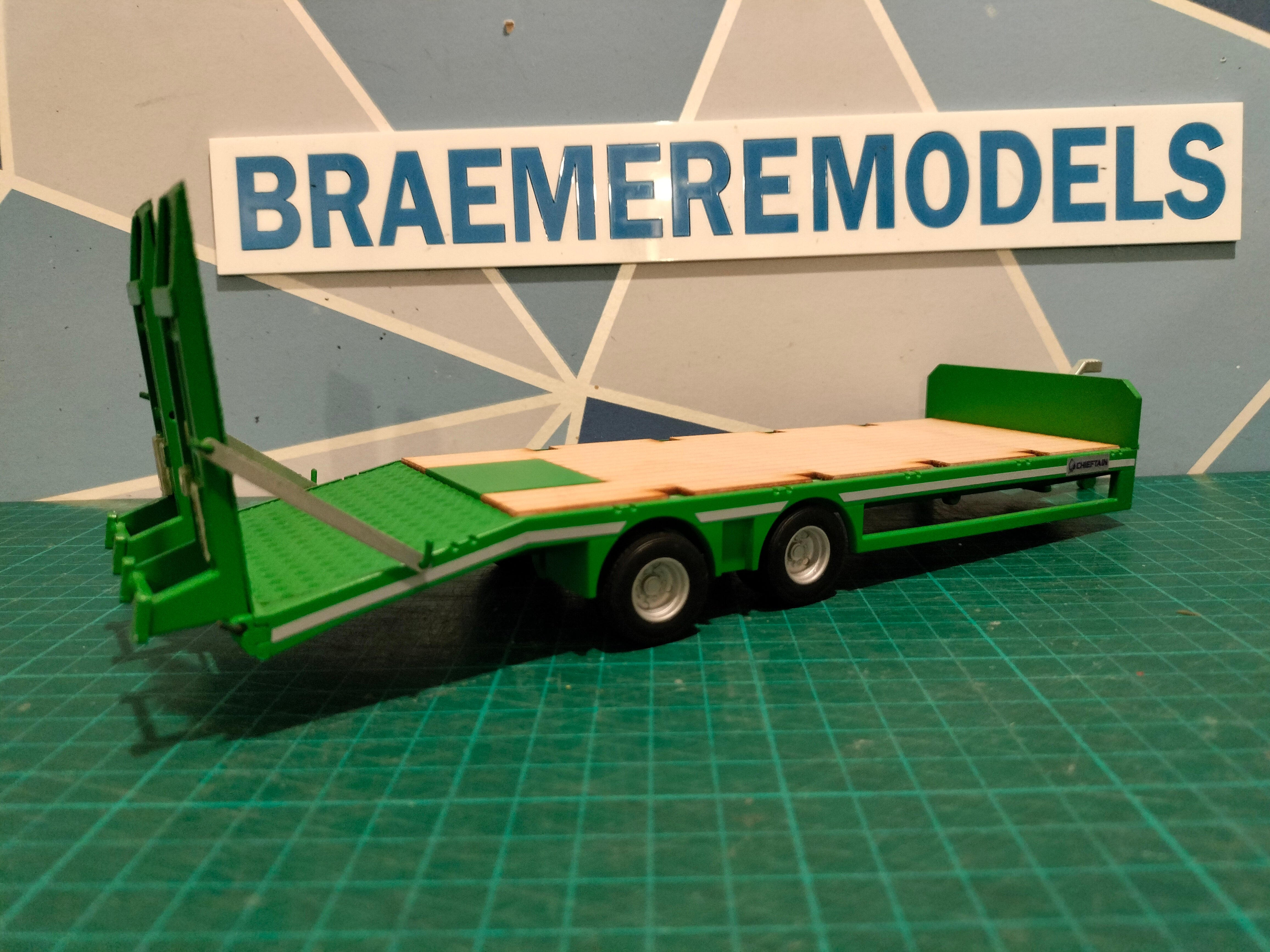 1:32 Chieftain Tandem Axle Low Loader Model Kit – braemeremodels