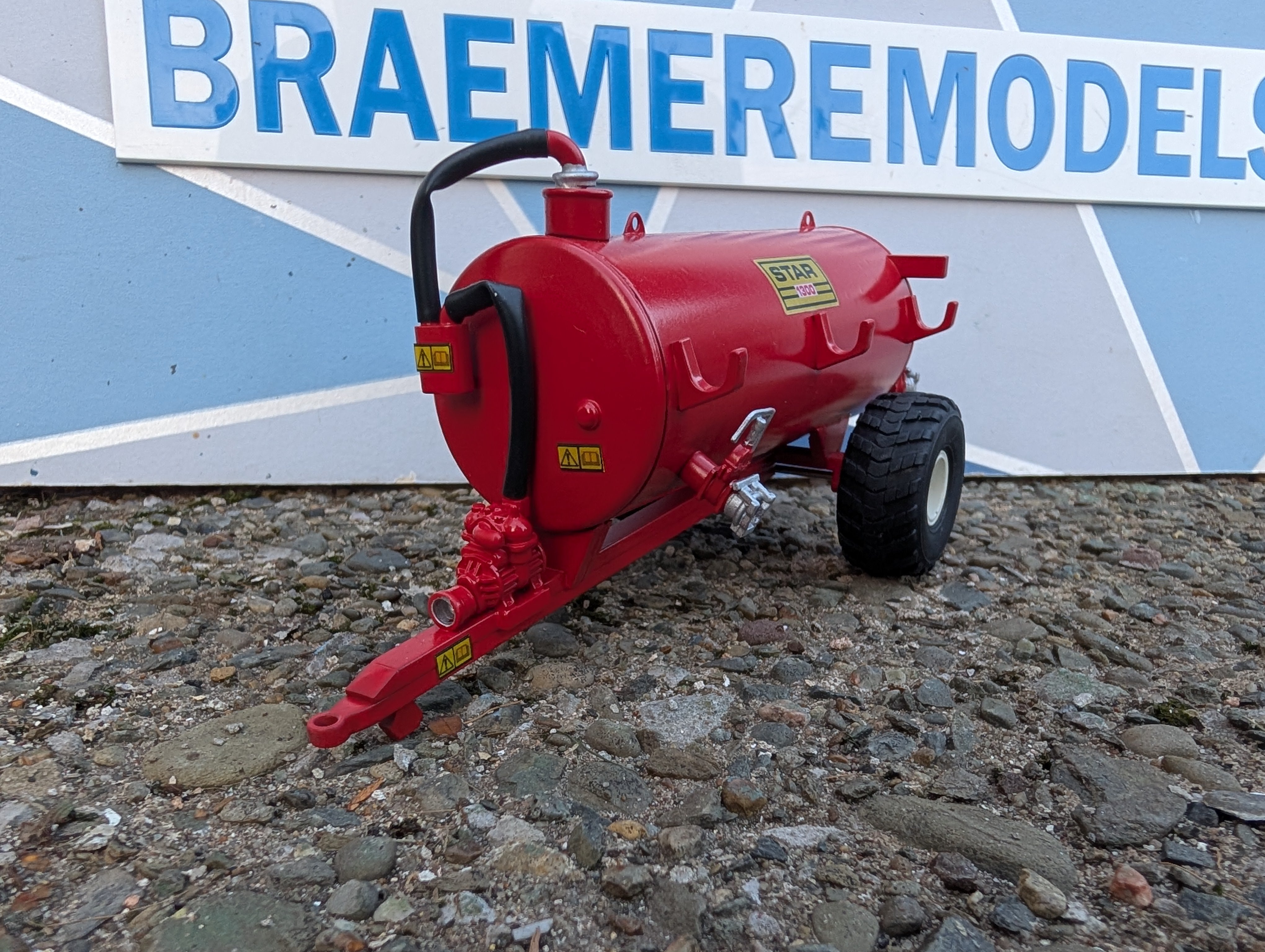1:32 Star 1300G Slurry Tanker Model Kit – braemeremodels